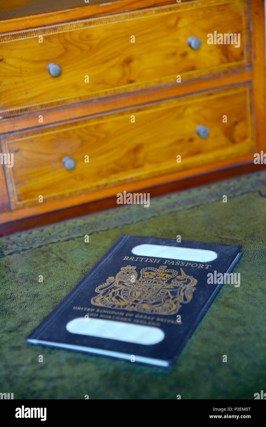 Royal blue passport hi-res stock photography and images - Alamy