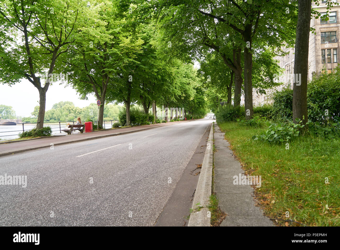 Curb lane hi-res stock photography and images - Alamy