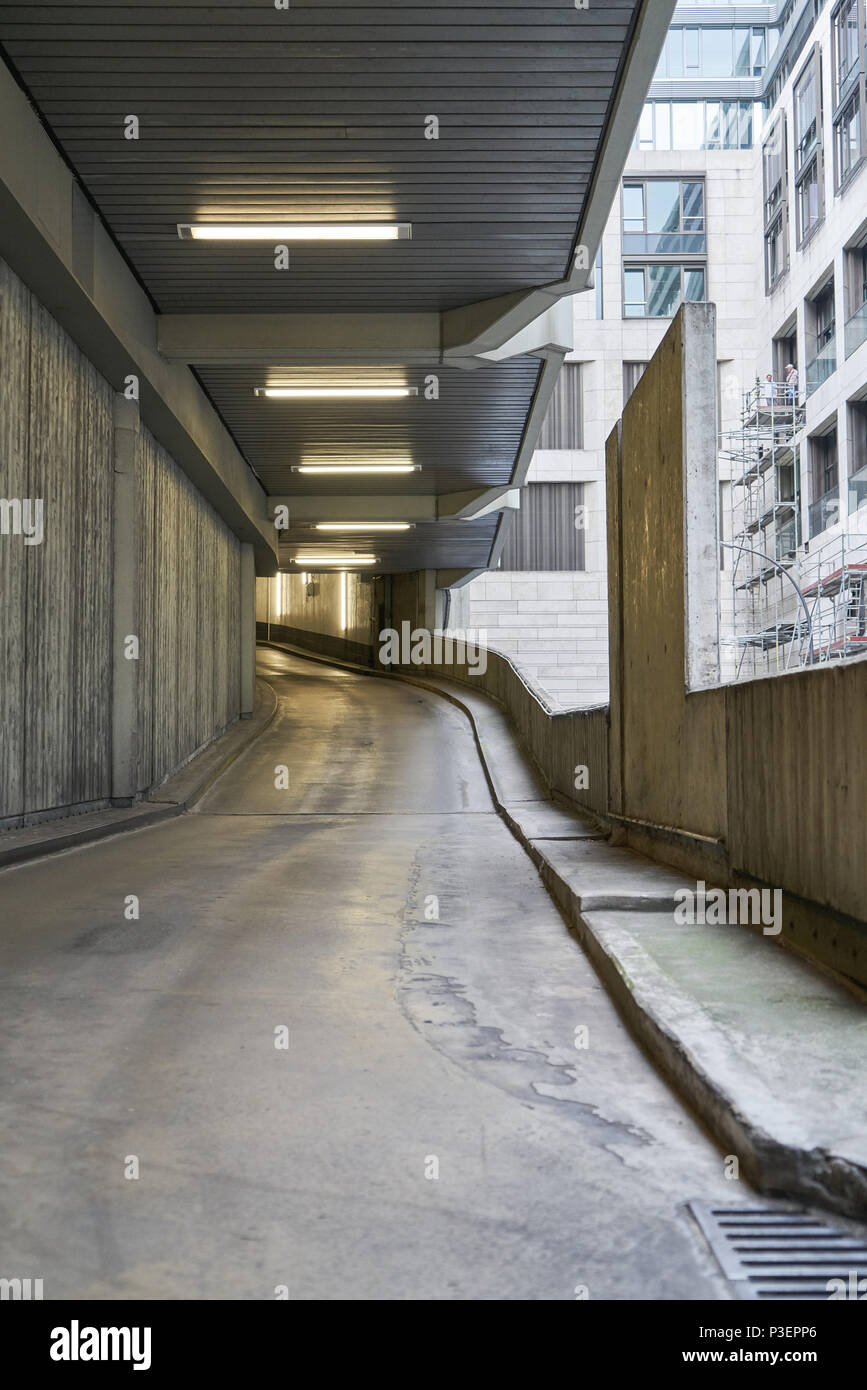 Car parking deck hi-res stock photography and images - Alamy