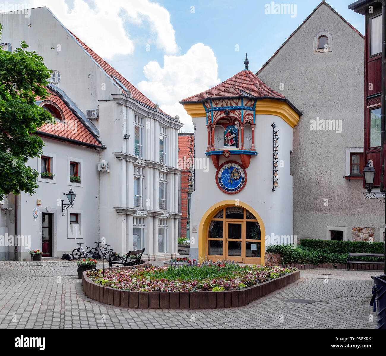 Clockwork figures hi-res stock photography and images - Alamy