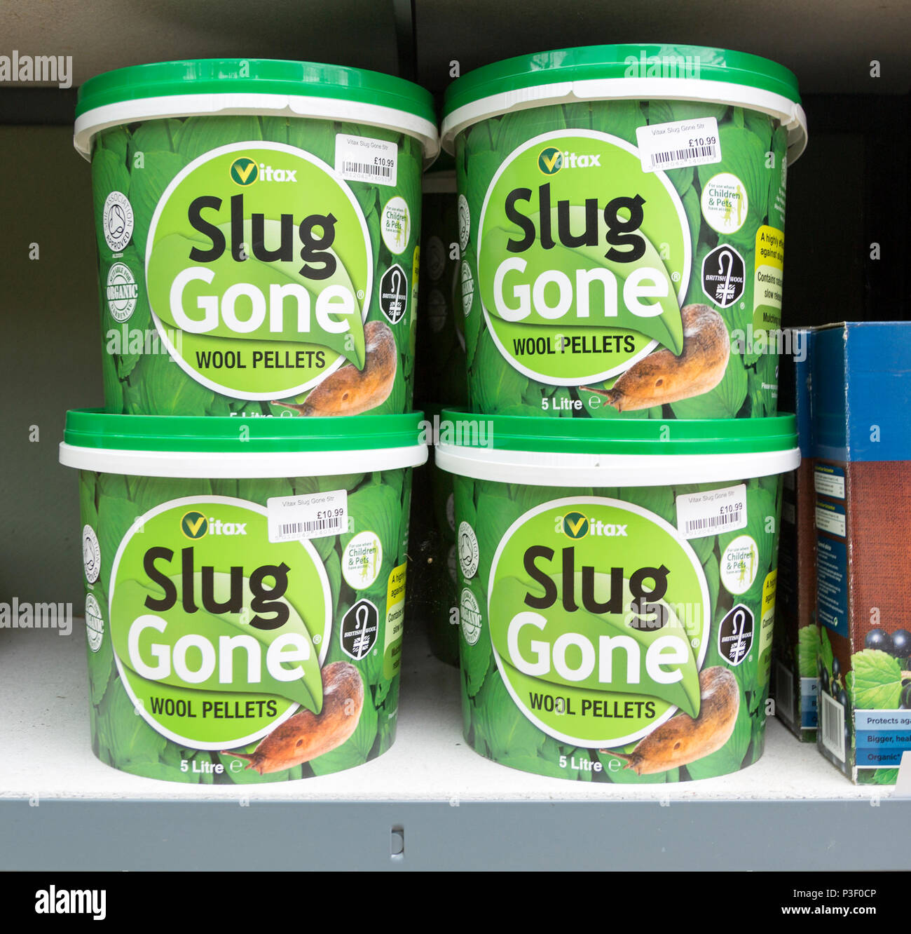 Slug pellets hi-res stock photography and images - Alamy