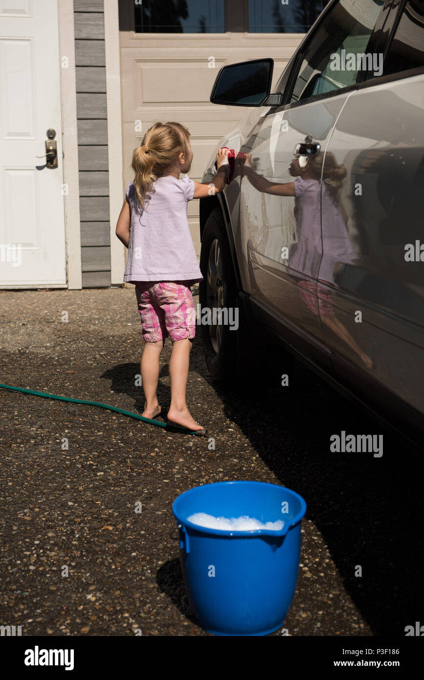 Car wash garage hi-res stock photography and images - Alamy