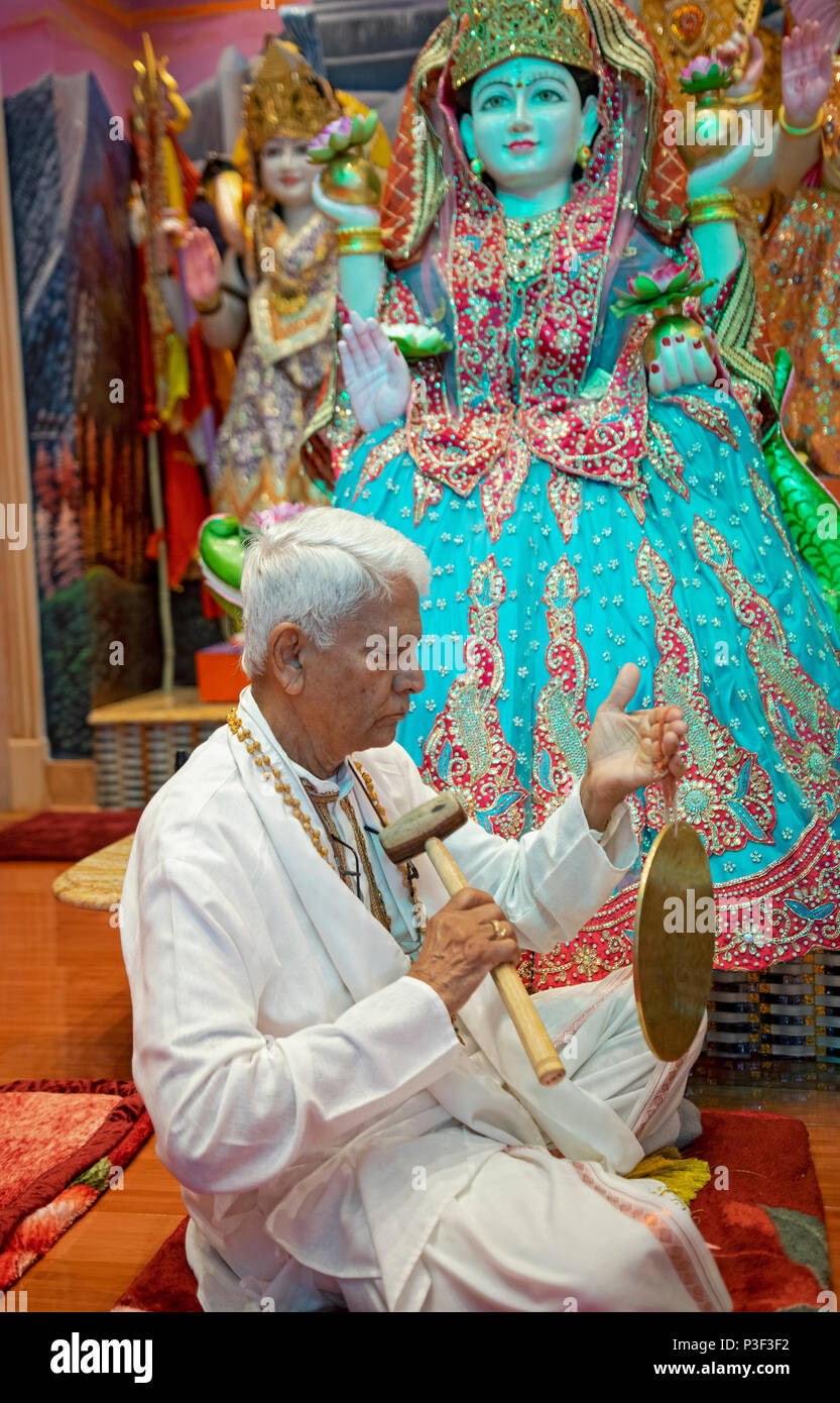 Gonga hi-res stock photography and images - Alamy