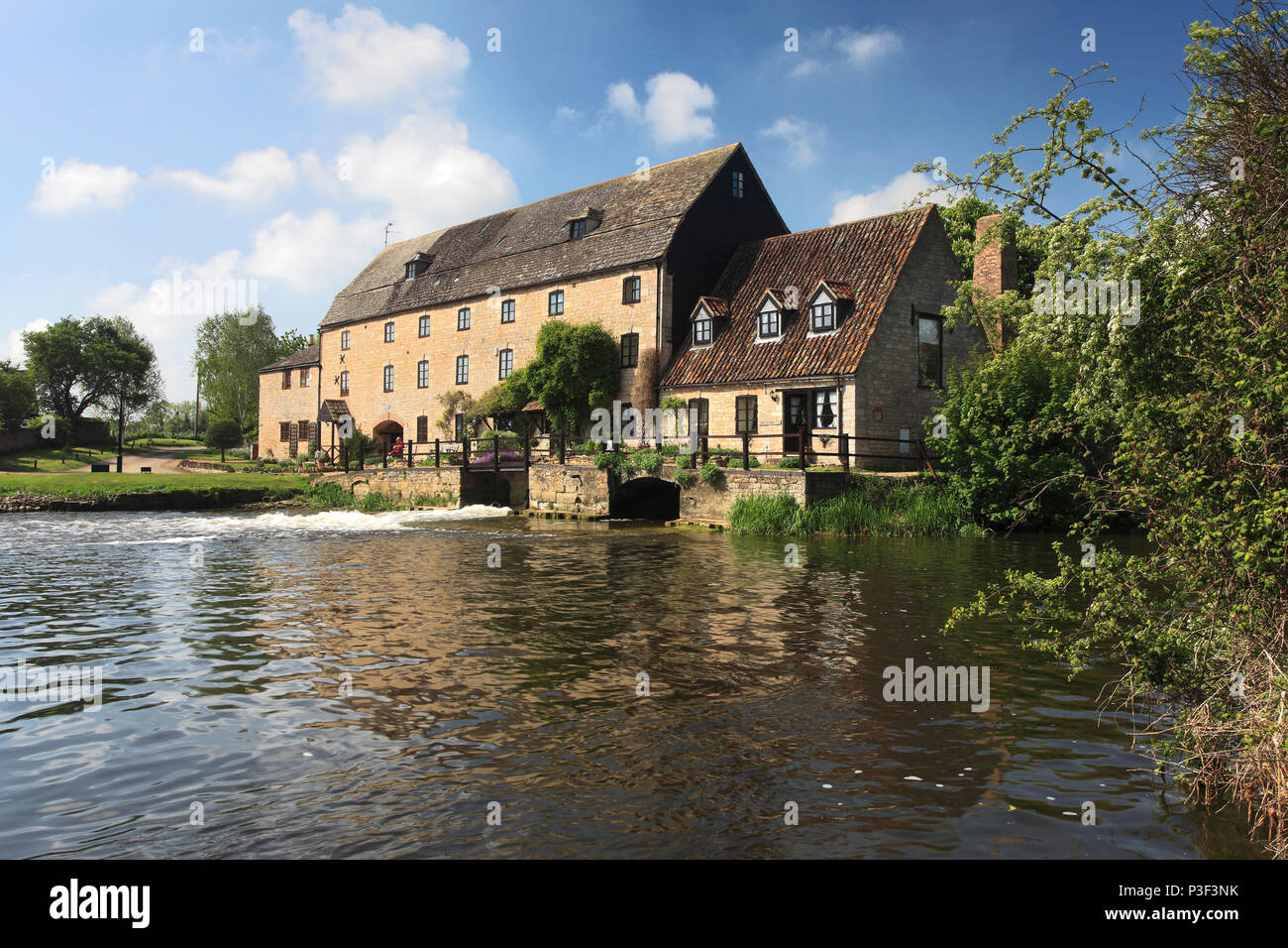 Water Newton Watermill, river Nene near Peterborough, Cambridgeshire ...
