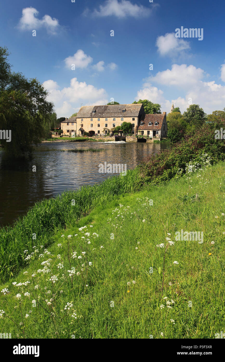 Water Newton Watermill, river Nene near Peterborough, Cambridgeshire ...