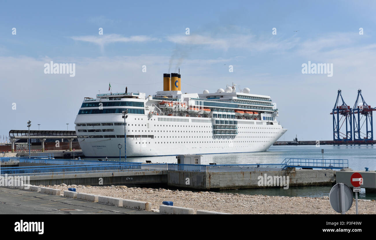 Port of Malaga, harbour, Malaga Spain Stock Photo - Alamy