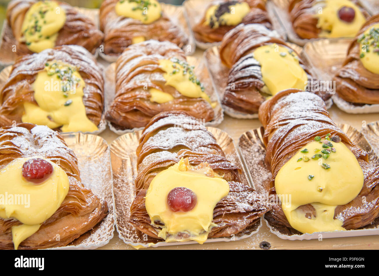 Sfogliatelle, typical Italian pastries closeup Stock Photo - Alamy