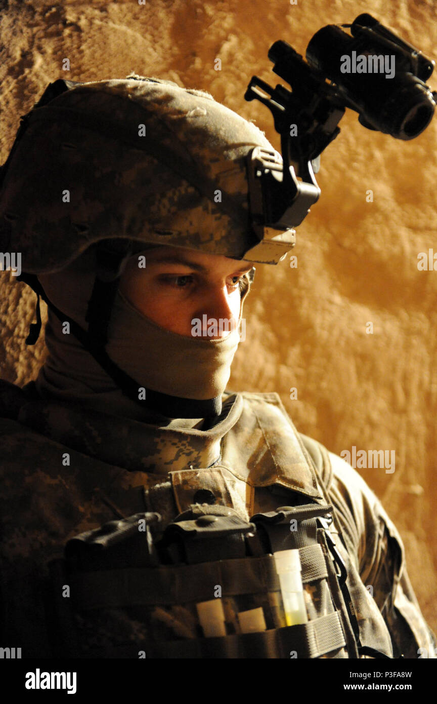 U.S. Army Spc. Ian Murray, Mortar Platoon, Headquarters and ...