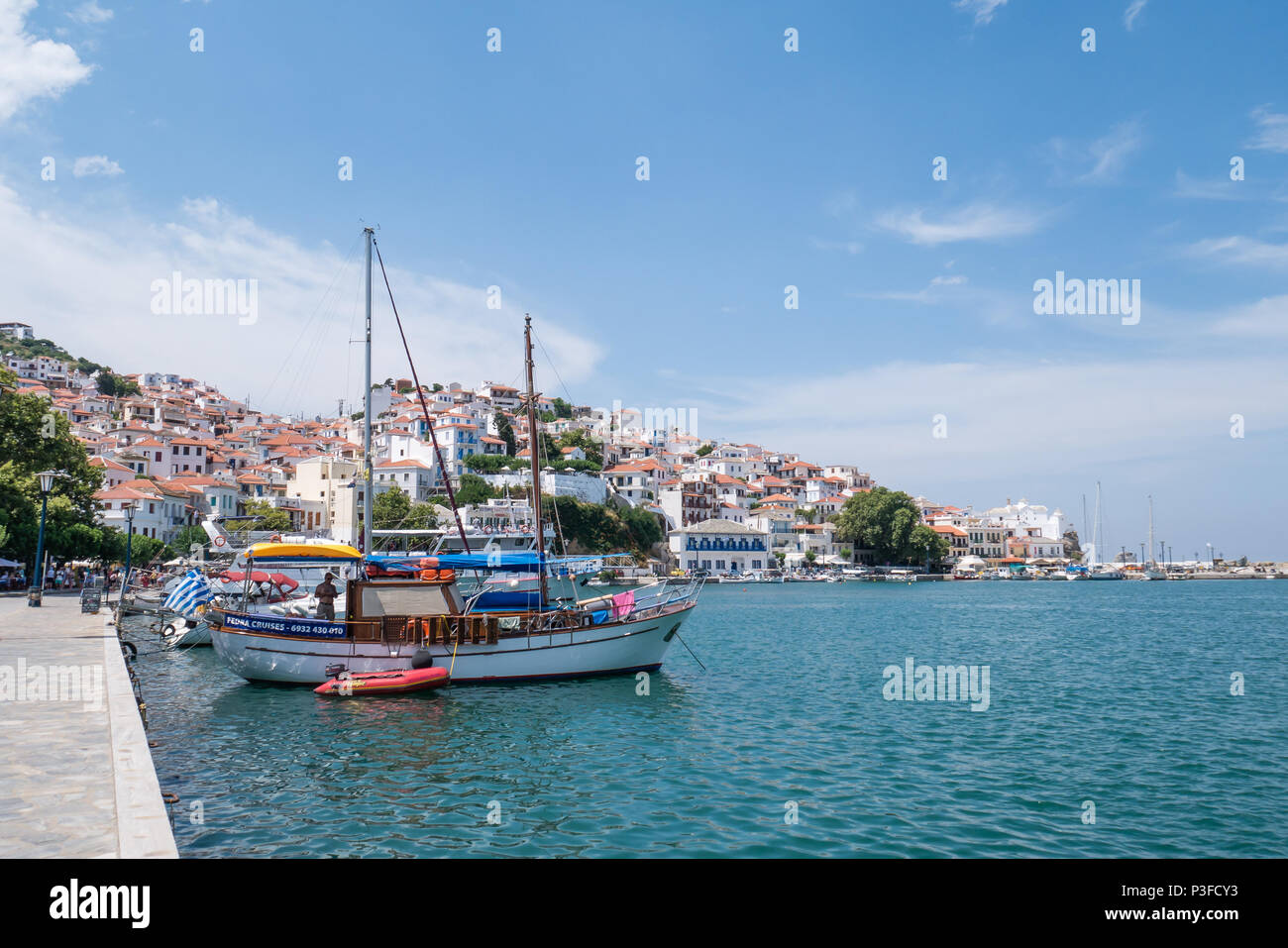 Yacht sailing in the greek islands Stock Photo - Alamy