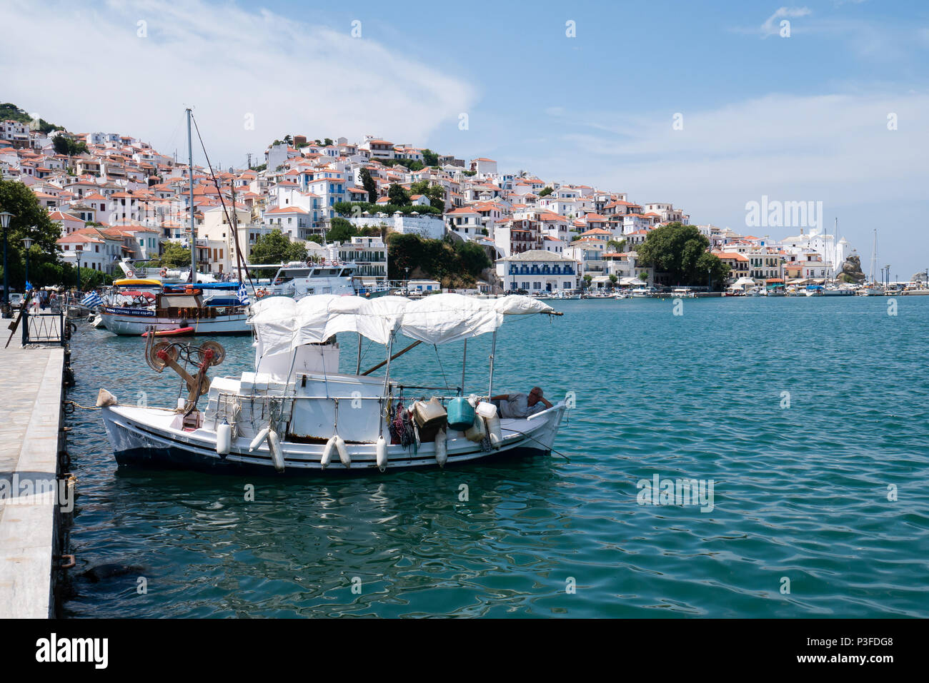 Yacht sailing in the greek islands Stock Photo - Alamy