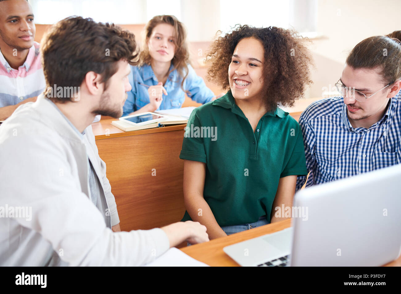 Excited students hi-res stock photography and images - Alamy