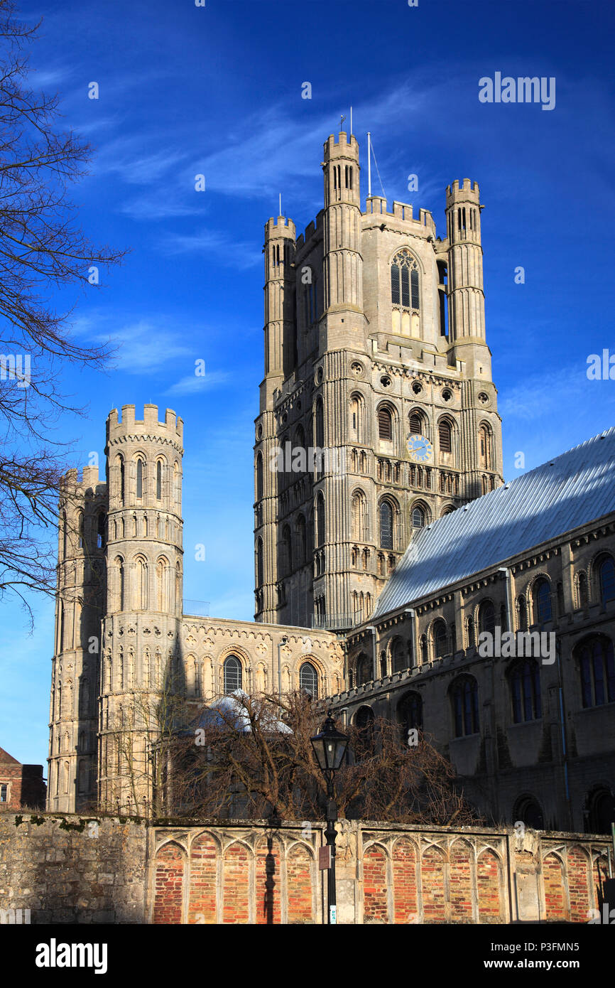 Spring Colours, Ely Cathedral, Ely City, Cambridgeshire, England, UK ...