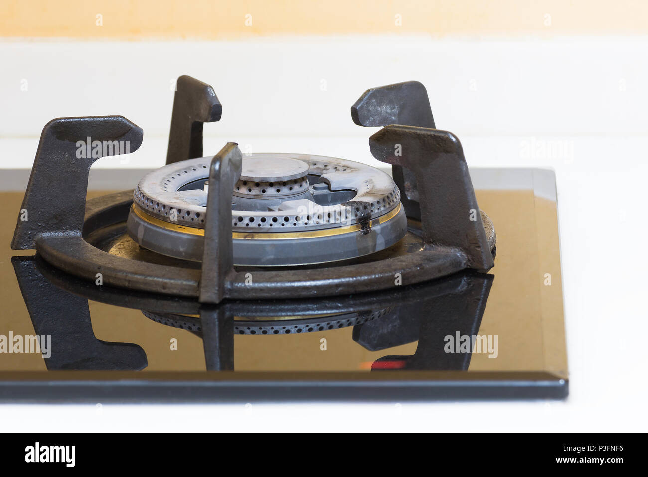 Close up gas stove in modern kitchen Stock Photo - Alamy