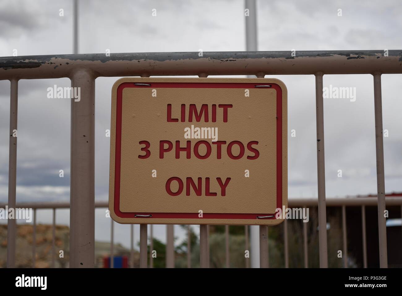 Limit 3 photos only sign Stock Photo - Alamy