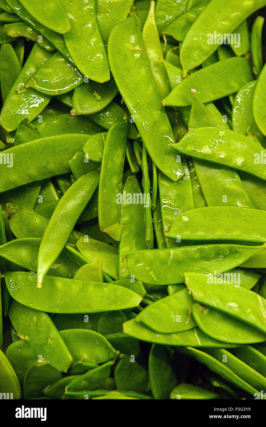 Helda beans hi-res stock photography and images - Alamy