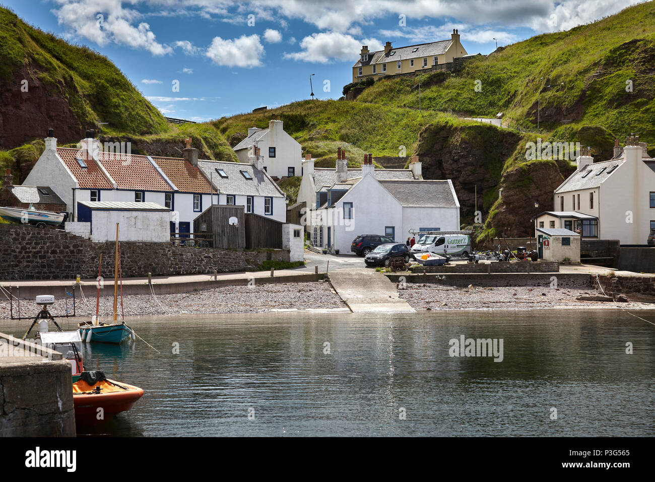 Pennan bay hi-res stock photography and images - Alamy
