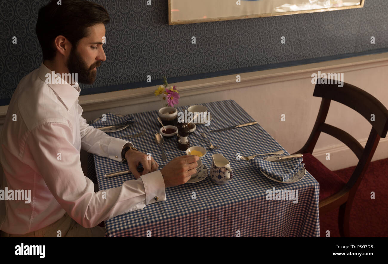 Man tea suit hi-res stock photography and images - Alamy