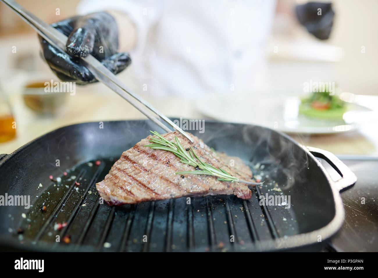 Man restaurant meat grill hi-res stock photography and images - Alamy
