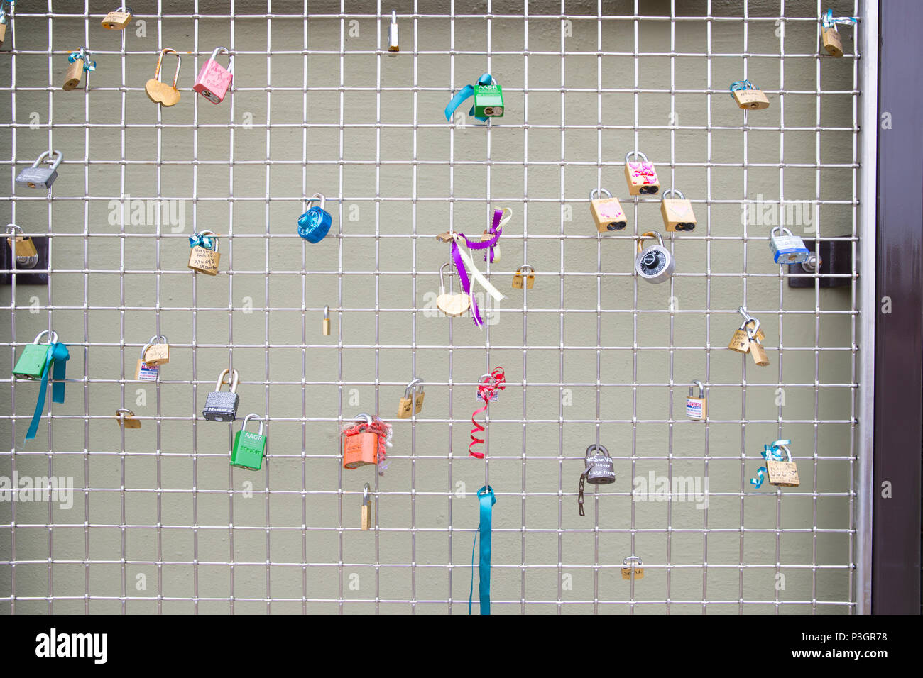 Map wall hang hi-res stock photography and images - Alamy