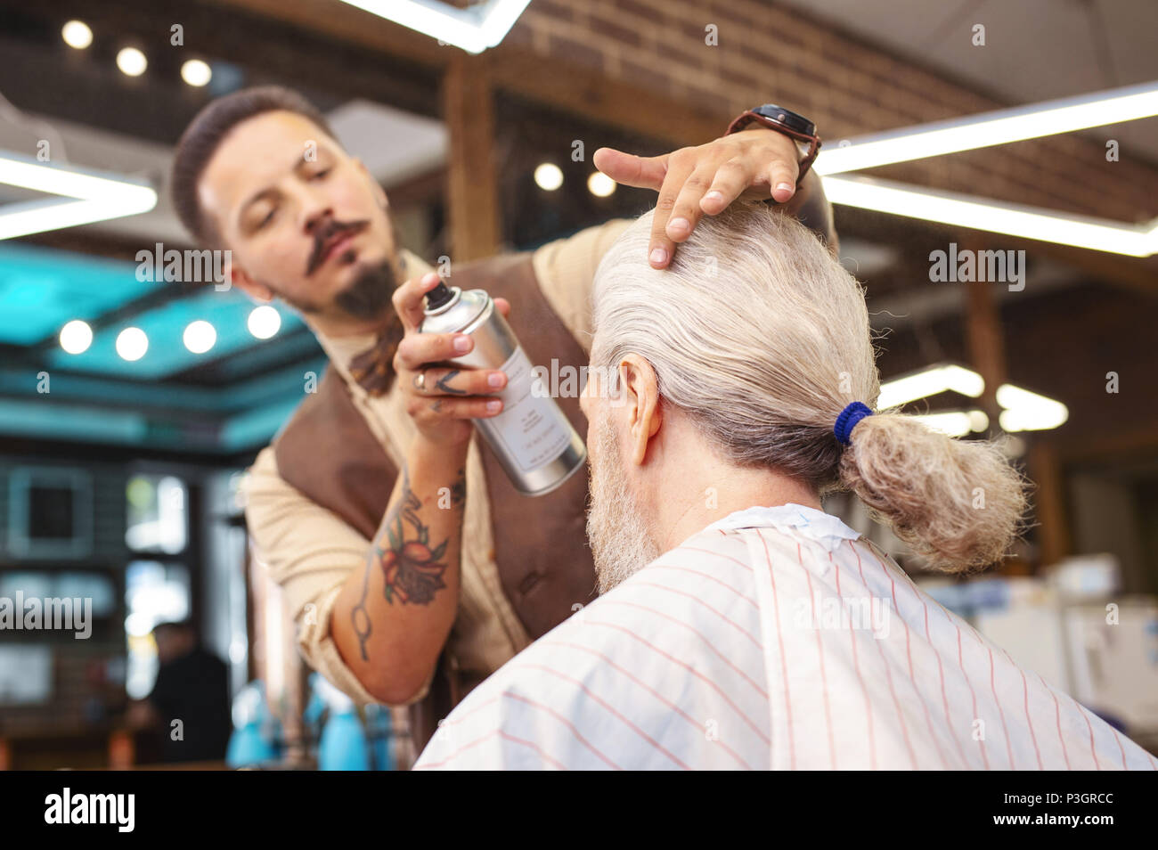 Busy barber hi-res stock photography and images - Alamy
