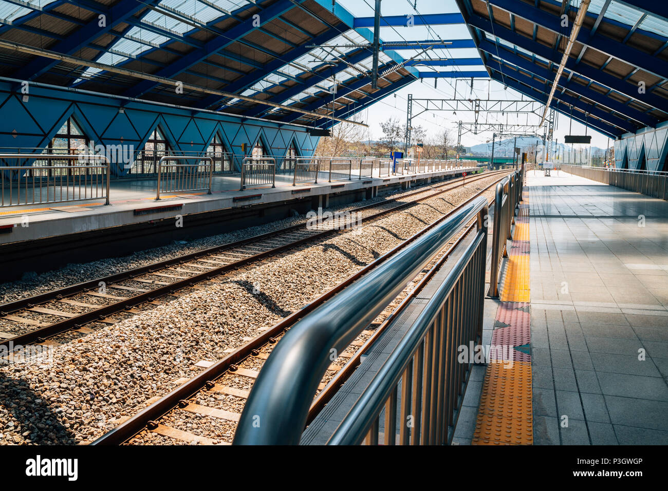 Seoul metro sign hi-res stock photography and images - Alamy