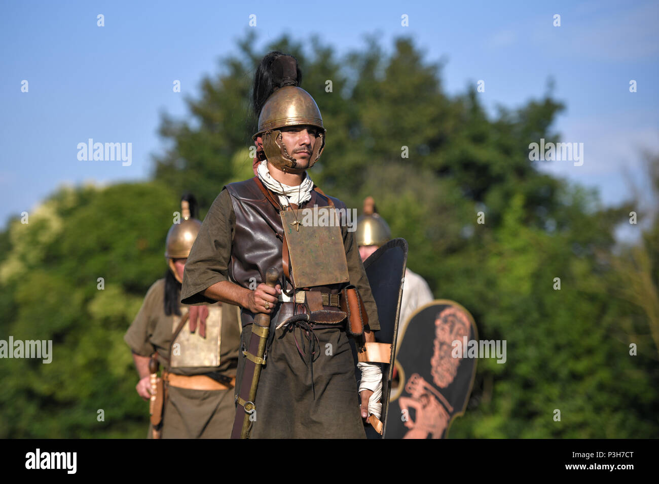 Roman testudo hi-res stock photography and images - Alamy