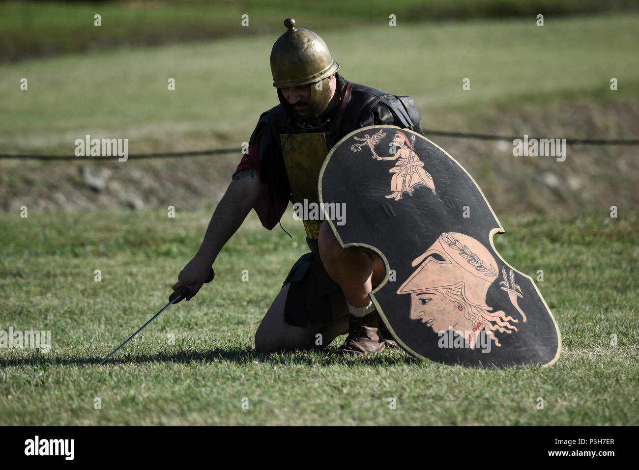 Roman testudo hi-res stock photography and images - Alamy