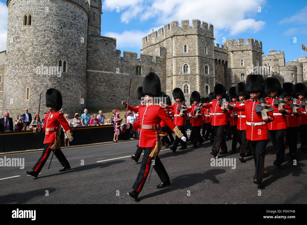 Victoria barracks windsor castle hi-res stock photography and images ...