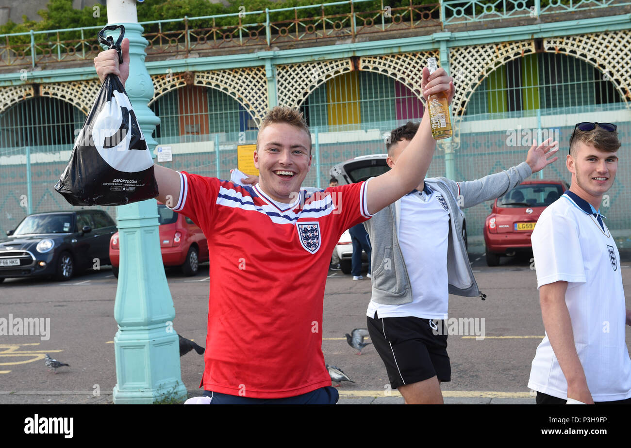 Football fans world cup hi-res stock photography and images - Alamy