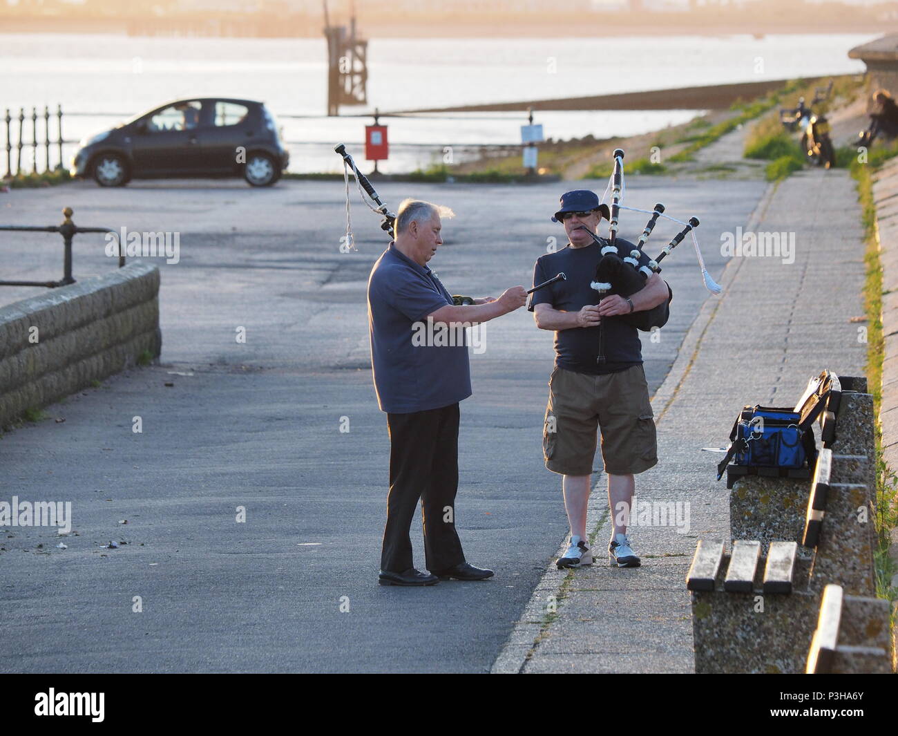 Bagpipe playing hi-res stock photography and images - Alamy