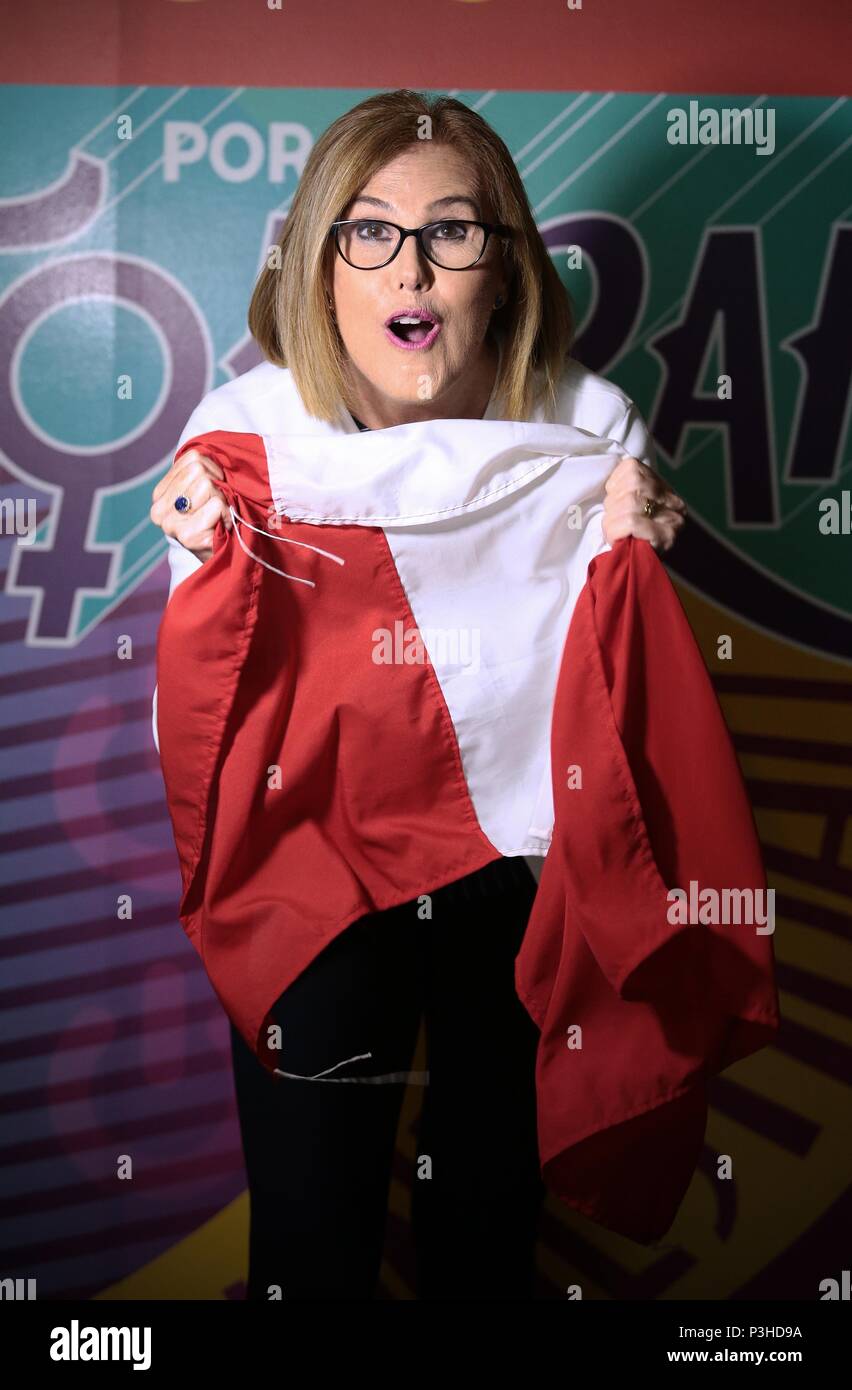 LIMA, VIERNES 15 DE JUNIO DEL 2018 MONICA DELTA, PERIODISTA, CONDUCTORA ...