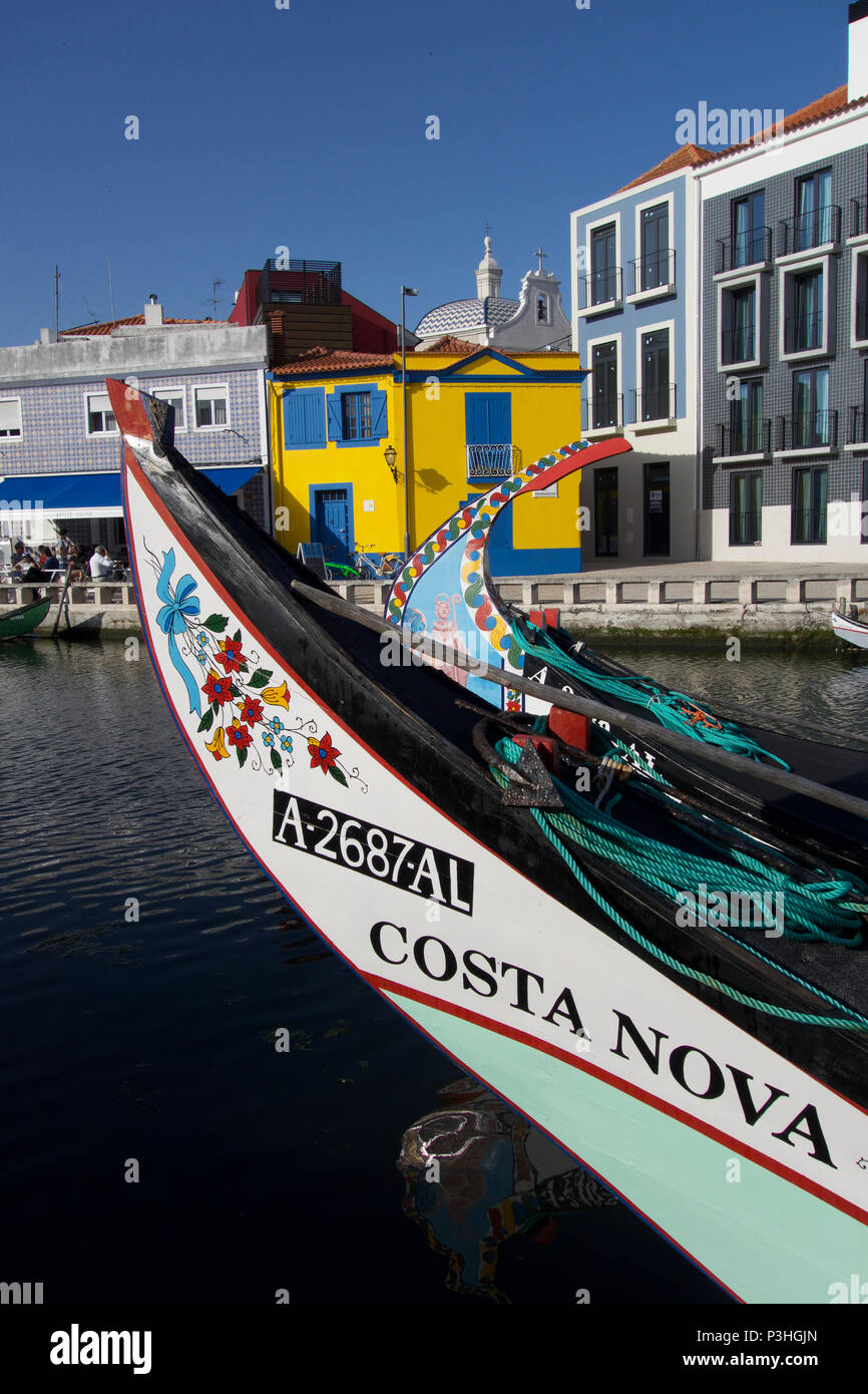 Moliceiro boats hi-res stock photography and images - Alamy