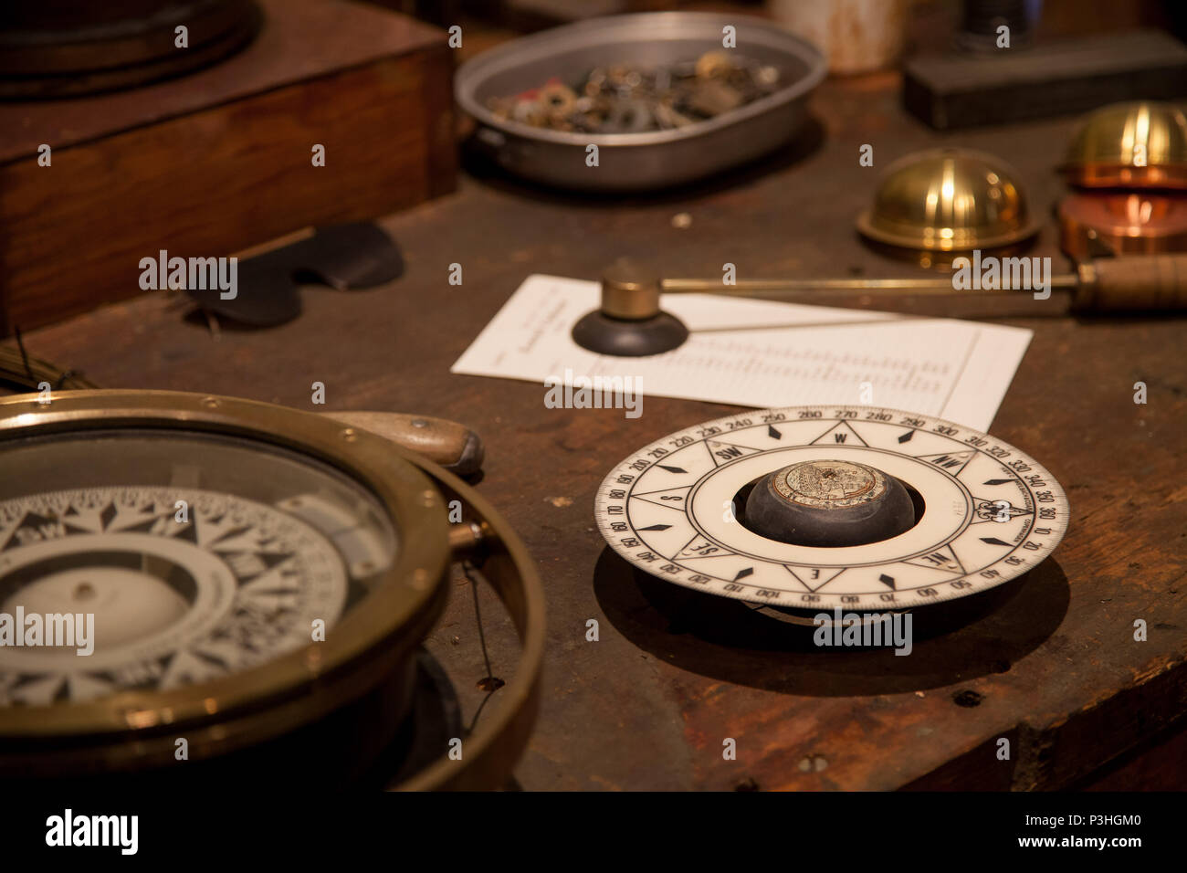 Vintage nautical instruments hi-res stock photography and images - Alamy