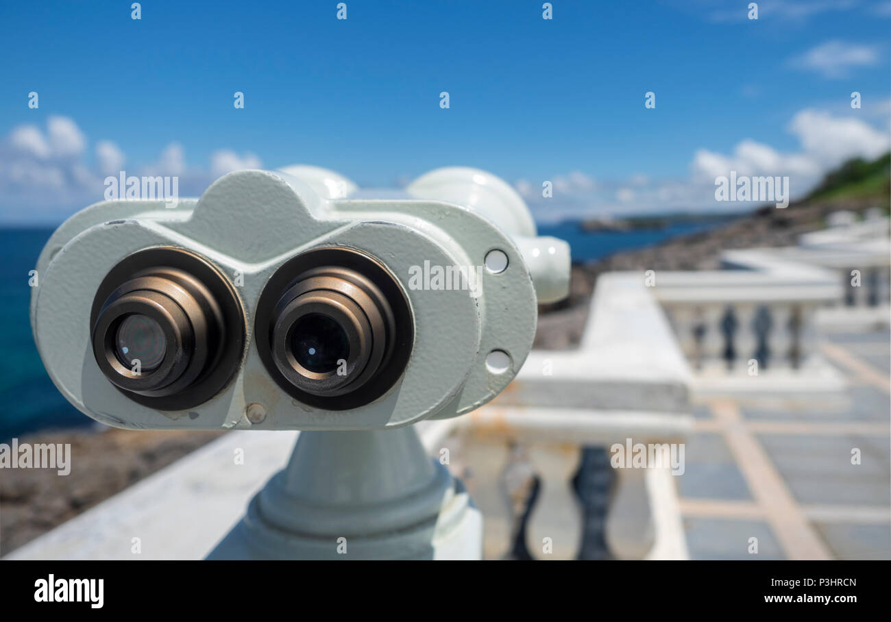 Big binoculars hi-res stock photography and images - Alamy