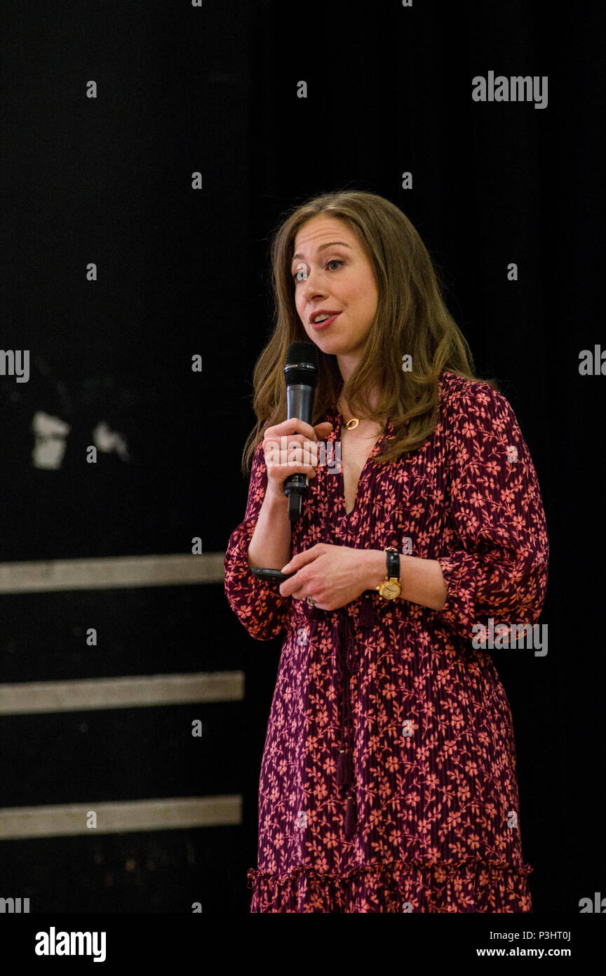 Chelsea Clinton with her children's book She Persisted Around the World ...