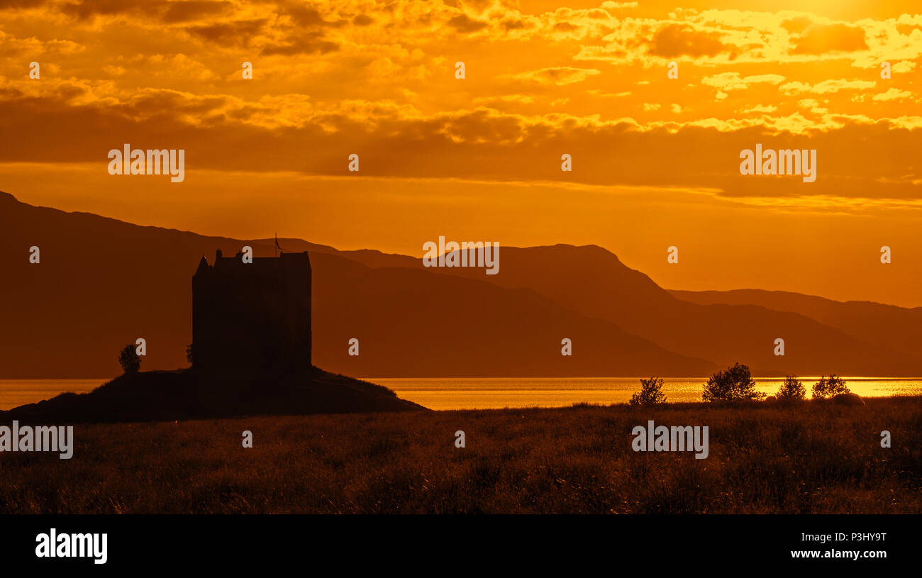 Four story house hi-res stock photography and images - Alamy