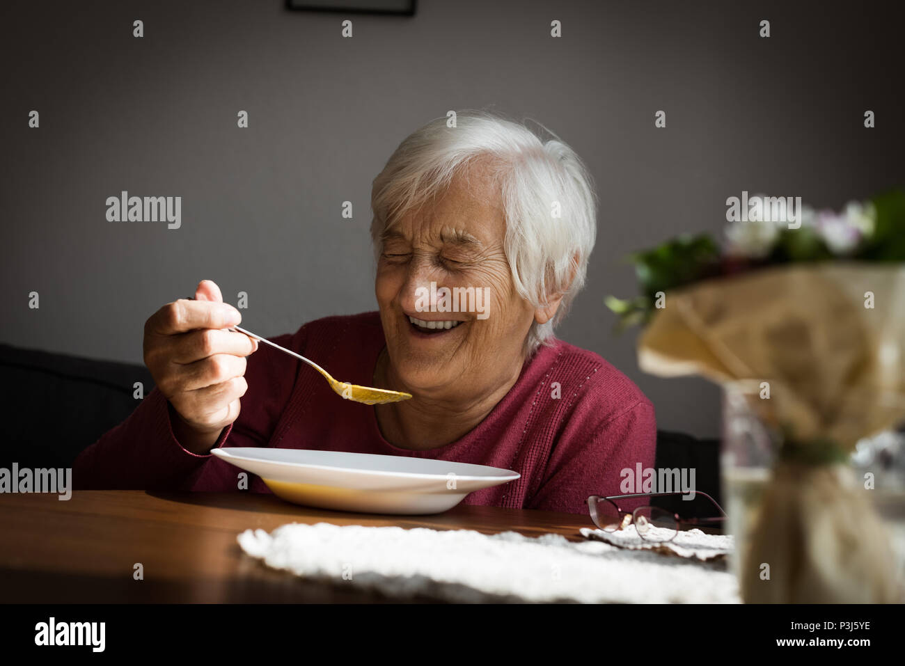 Having breakfast elderly hi-res stock photography and images - Alamy
