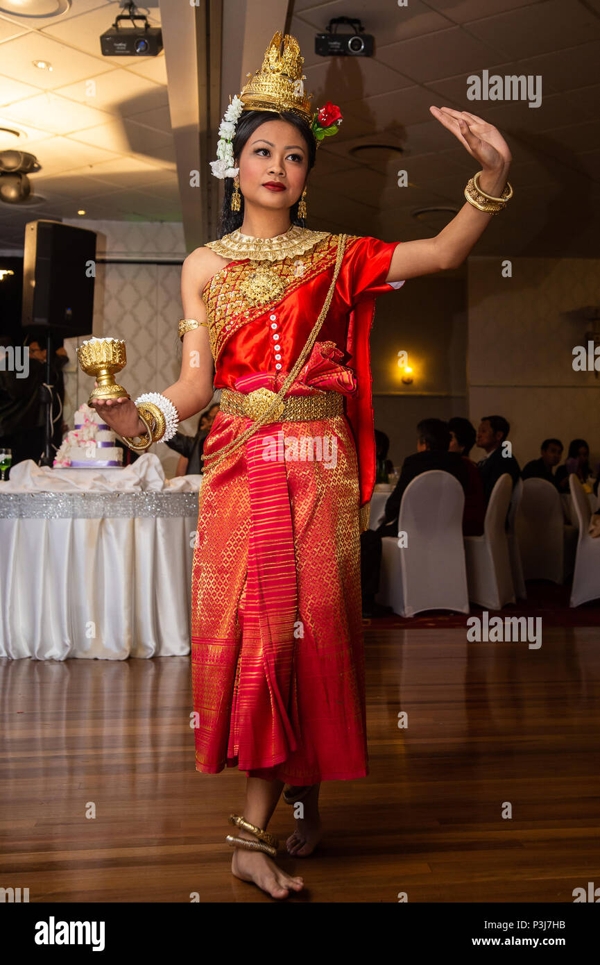 Khmer dance class hi-res stock photography and images - Alamy