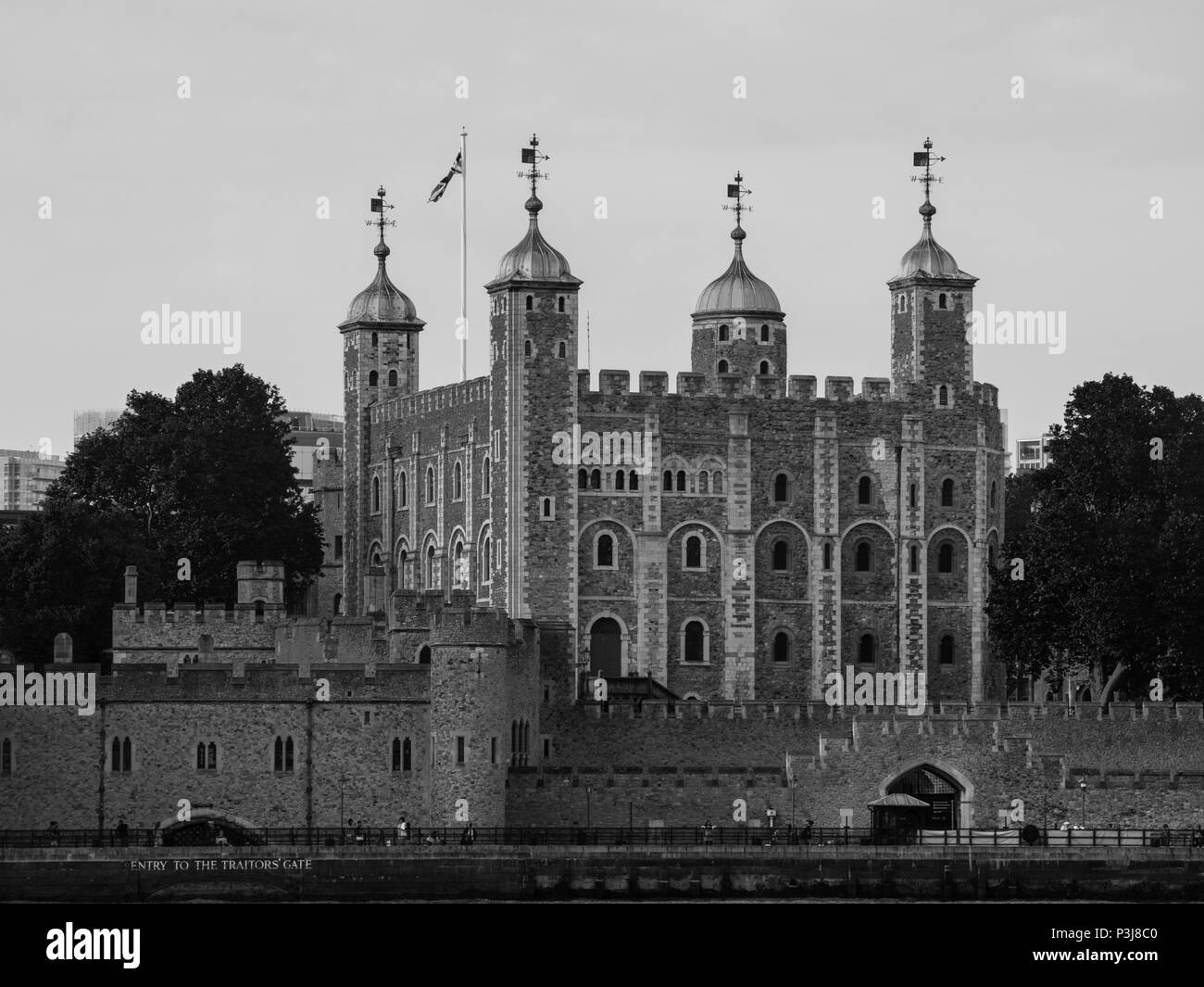 Tower of london historic castle hi-res stock photography and images - Alamy
