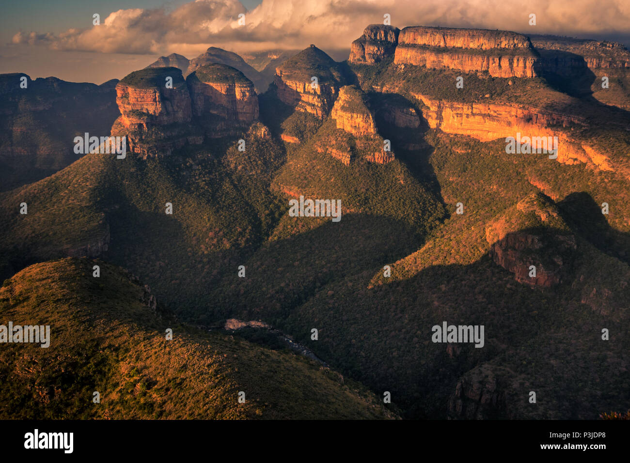 The three rondavels hi-res stock photography and images - Alamy