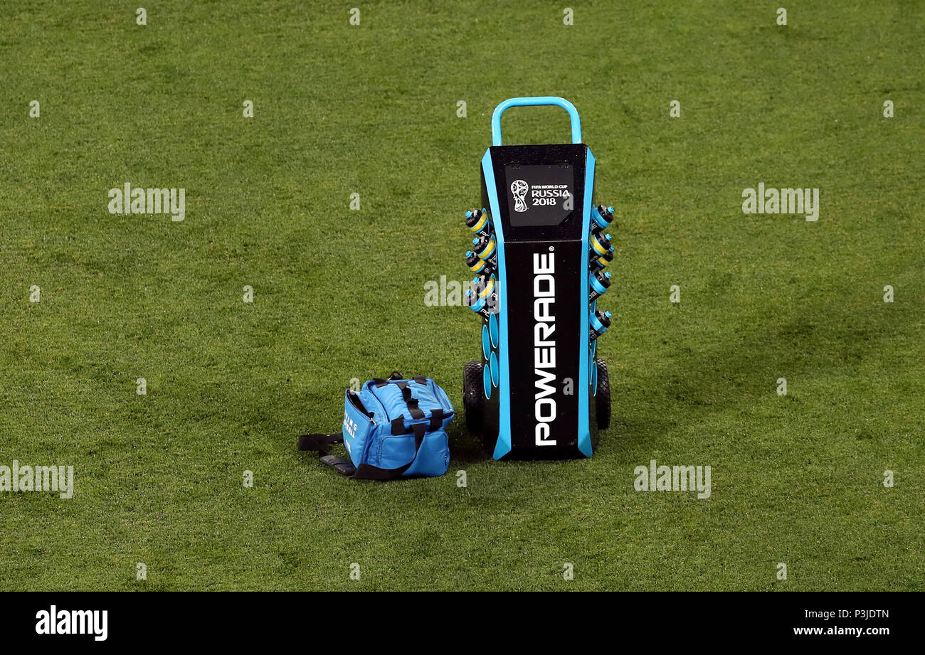 Powerade drink hi-res stock photography and images - Alamy