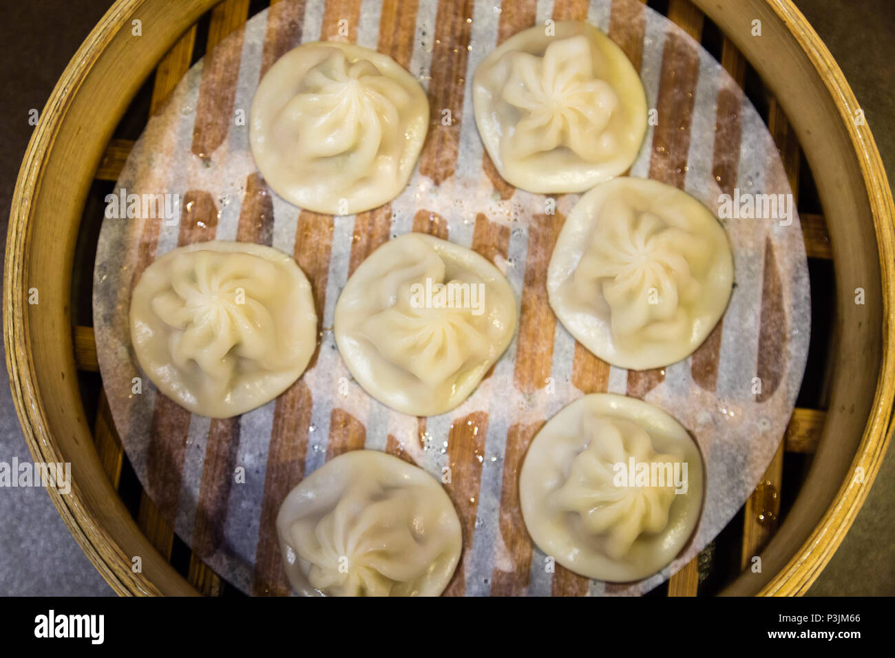 Xiao long bao dumplings, shanghai hi-res stock photography and images ...