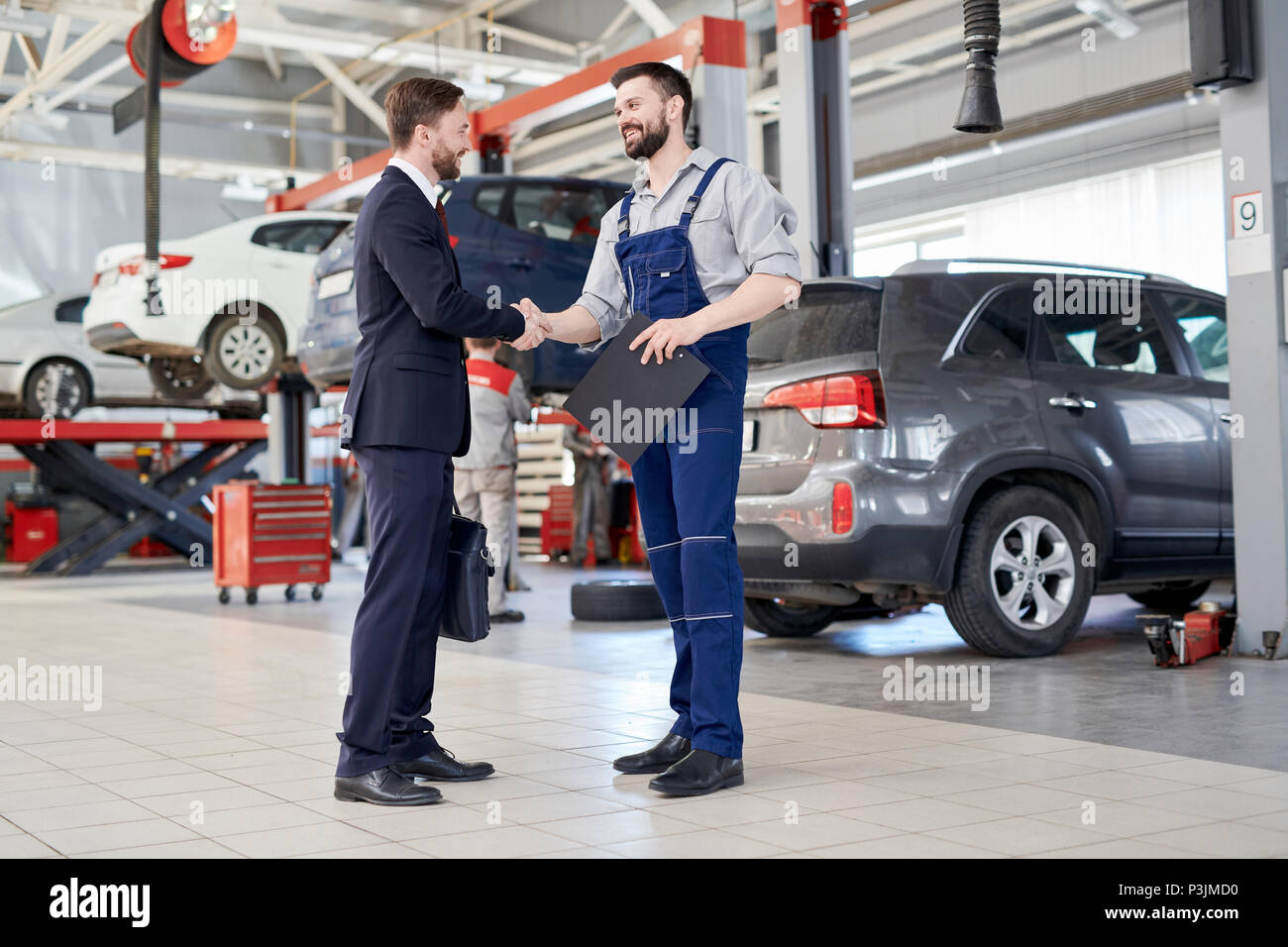 Car factory worker hi-res stock photography and images - Alamy