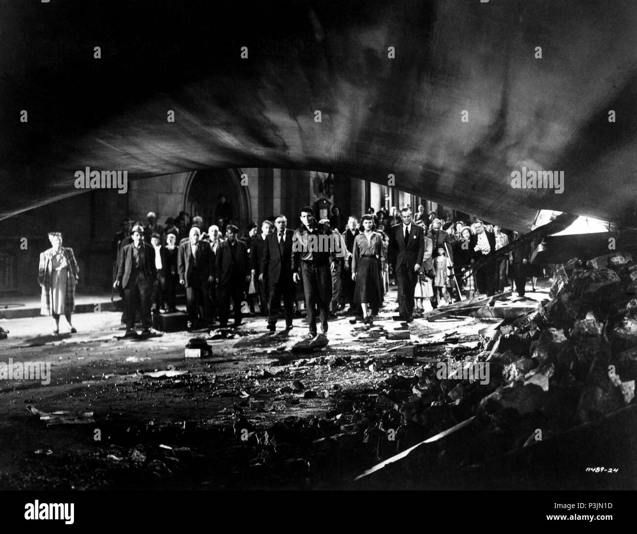 Original Film Title: THE WAR OF THE WORLDS. English Title: THE WAR OF ...