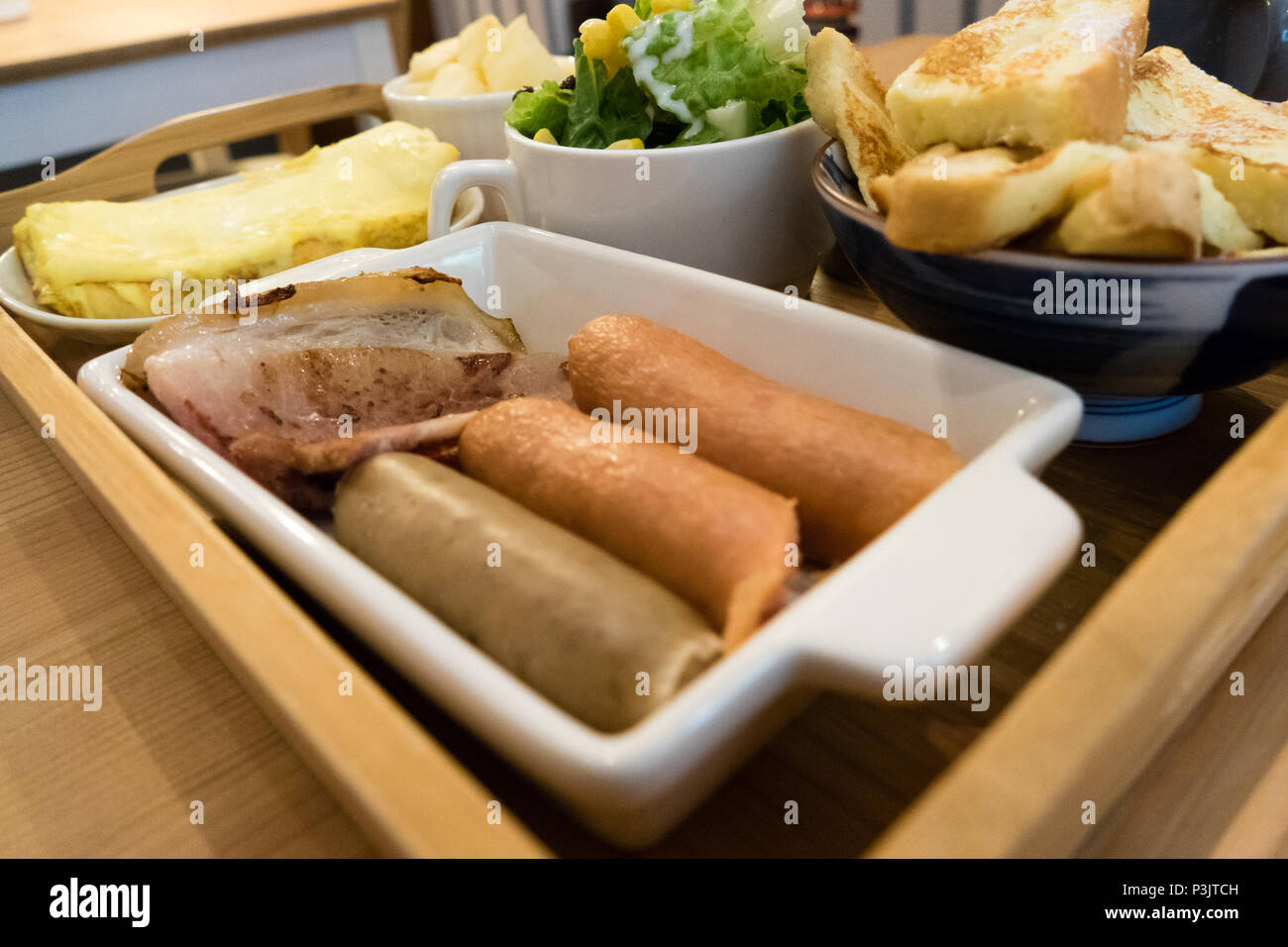German breakfast sausage hi-res stock photography and images - Alamy