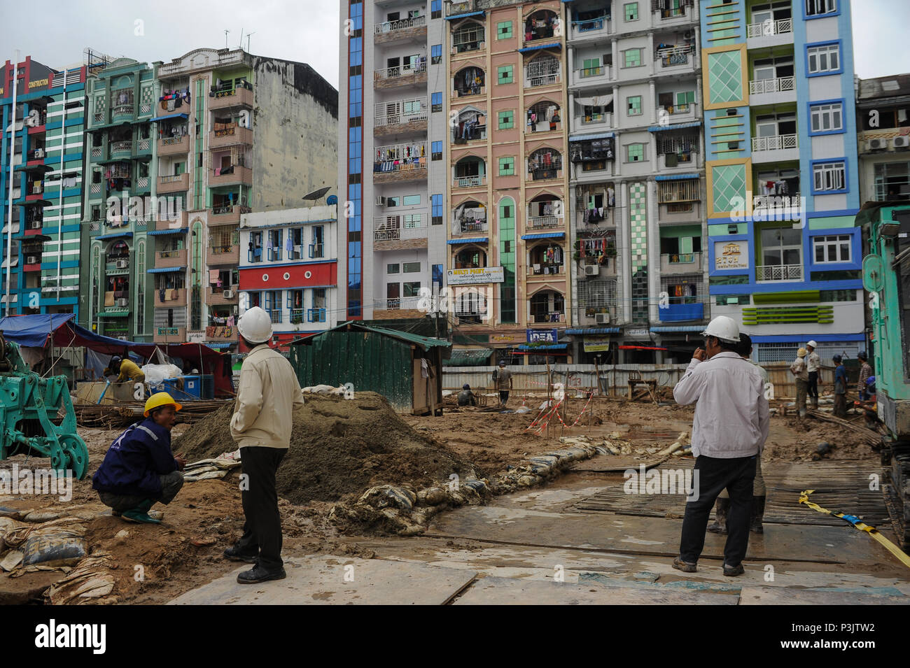 Construction building yangon myanmar hi-res stock photography and ...