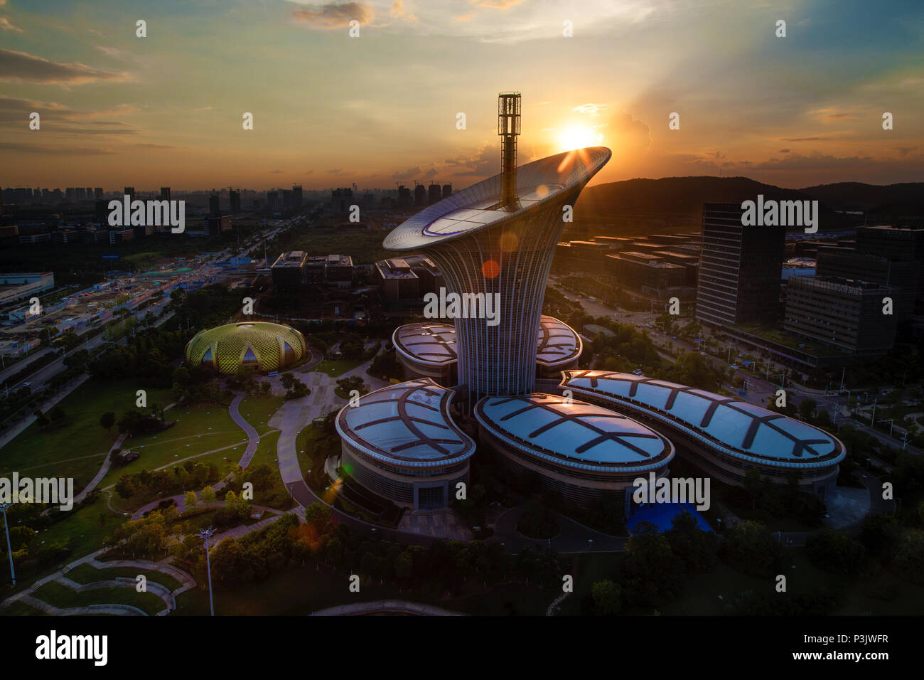 Huawei china hi-res stock photography and images - Alamy