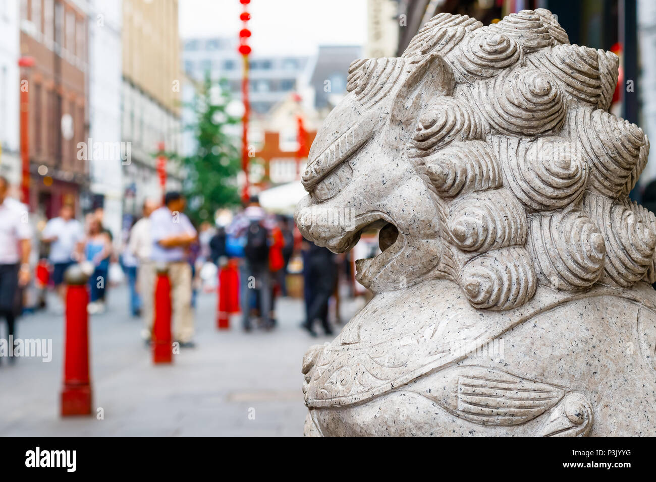 Imperial Guardian Lion Statue High Resolution Stock Photography and ... Imperial Guardian Lion Statue High Resolution Stock Photography and ...