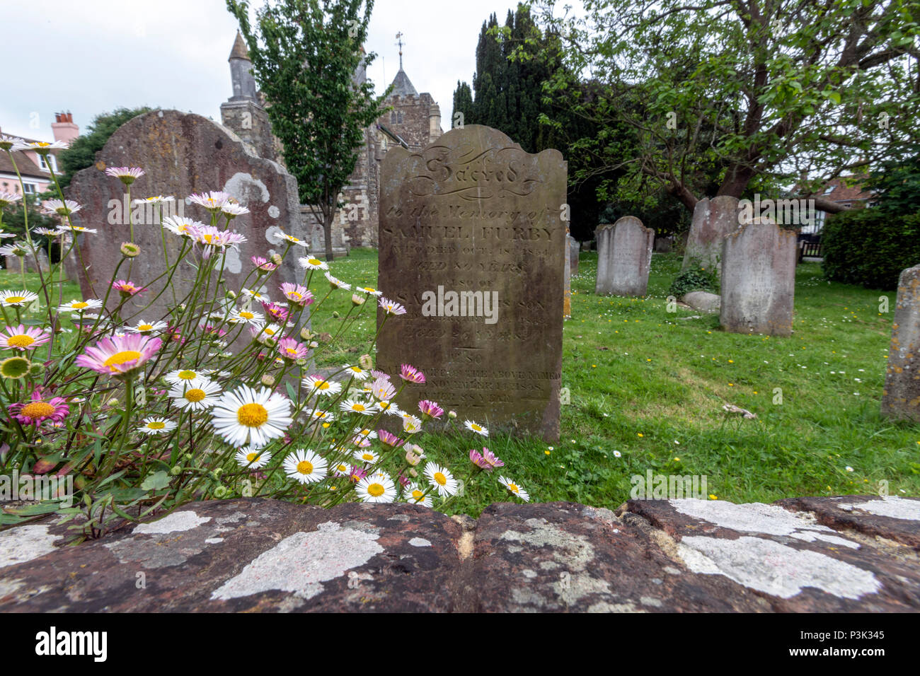 Rye church and graveyard hi-res stock photography and images - Alamy