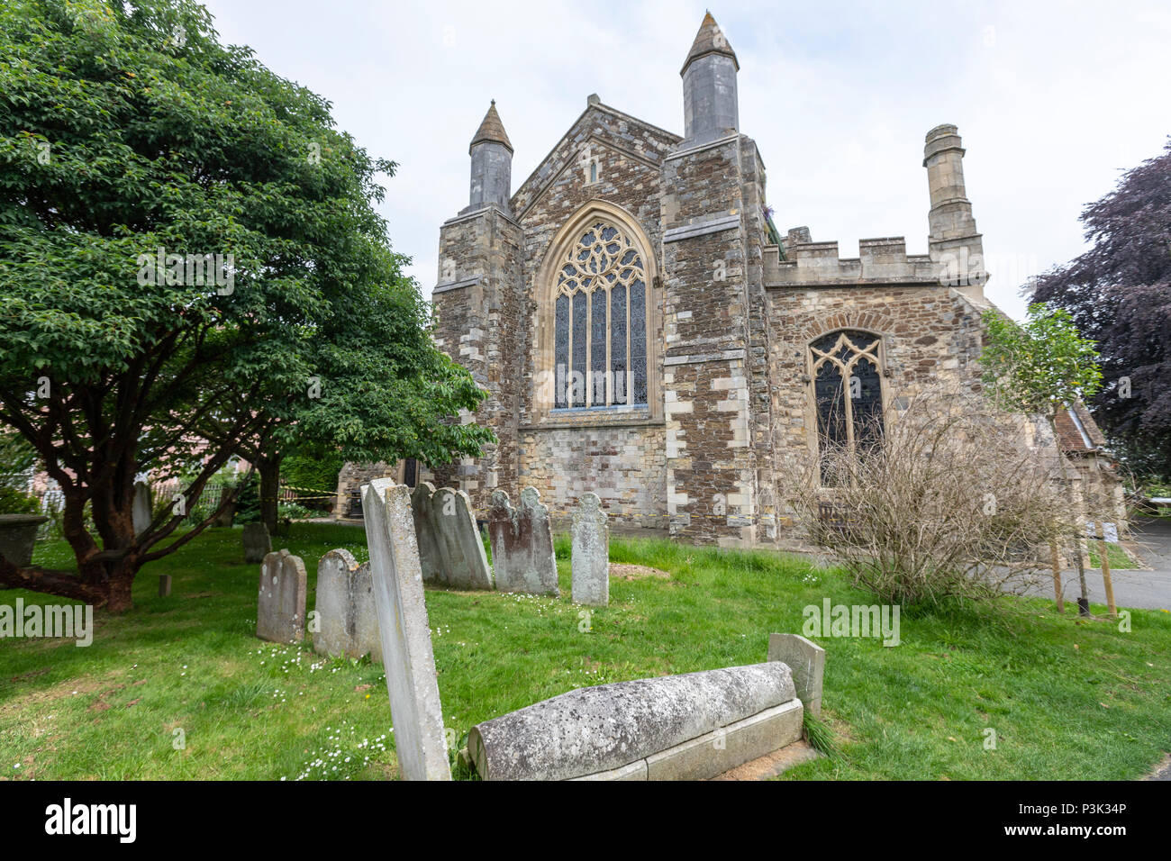 Rye church and graveyard hi-res stock photography and images - Alamy